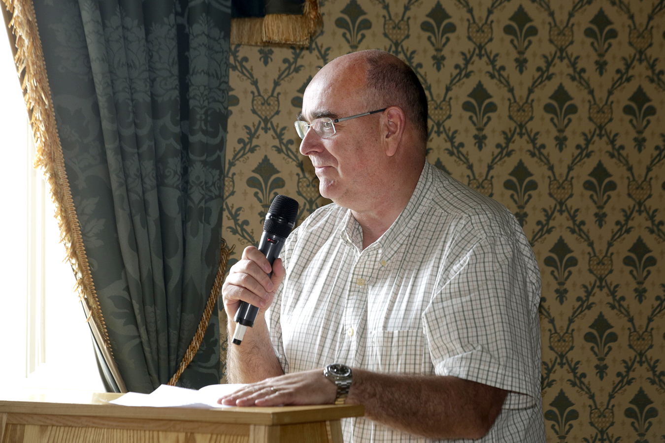 Ciaran Mulgrew, Belfast Trust Chairman speaks at the Social Care Awards ...